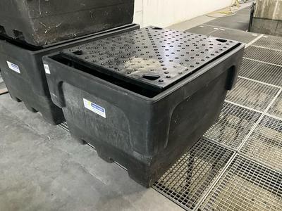 plastic open drain round basin-wagon | Dome Auctions